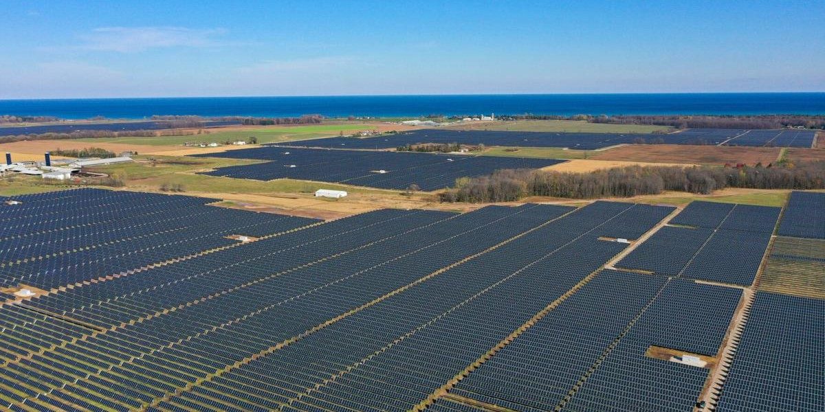 Here’s why Wisconsin is rapidly switching from coal to solar - Top Tech ...