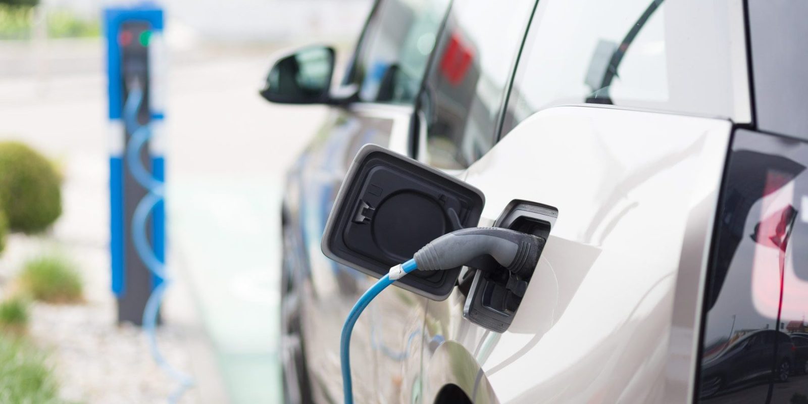 EGEB: ‘Charge EV’ co-op to install more charging stations in Midwest ...