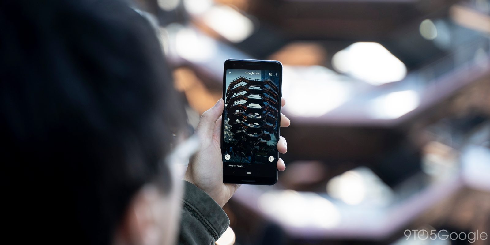 Google experiments with giving Lens a more obvious, camera-shaped icon ...