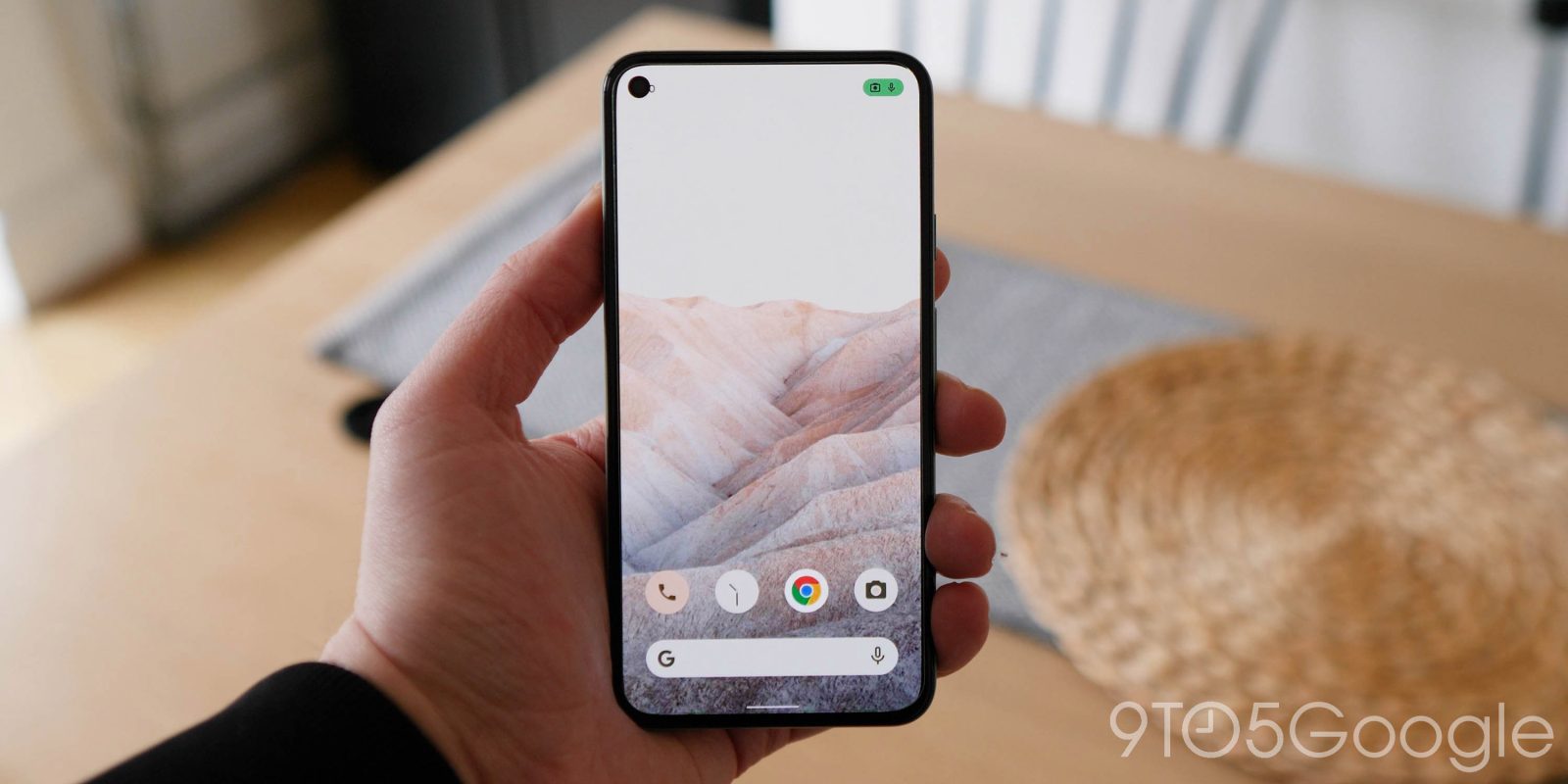 Android 12 may bring ‘one-handed mode’ perfect for taller phones - Top ...