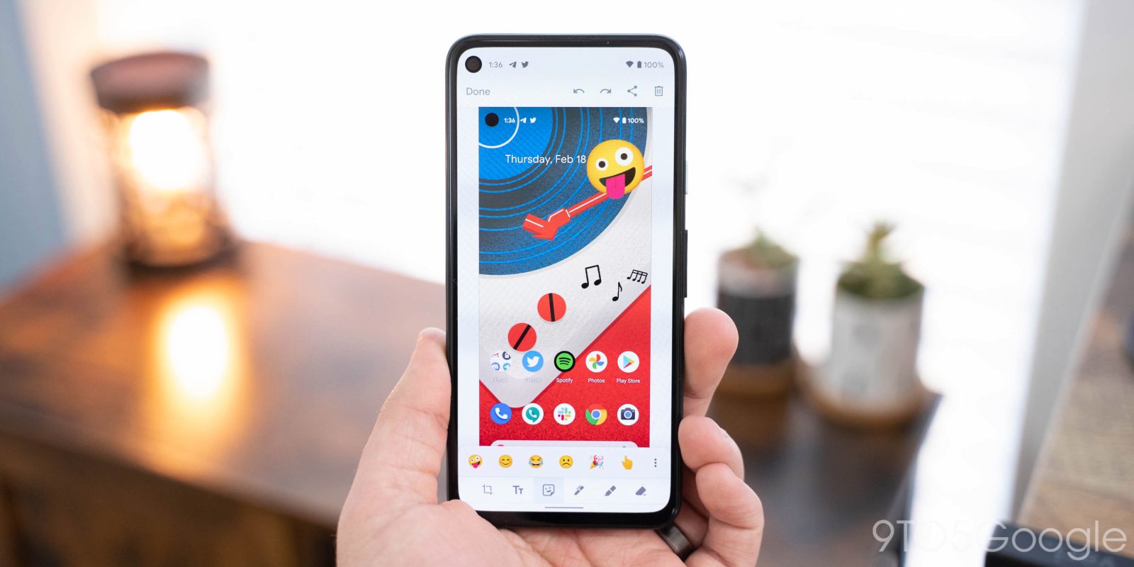 Android 12 DP1: Markup tool now lets you add emoji and text to ...