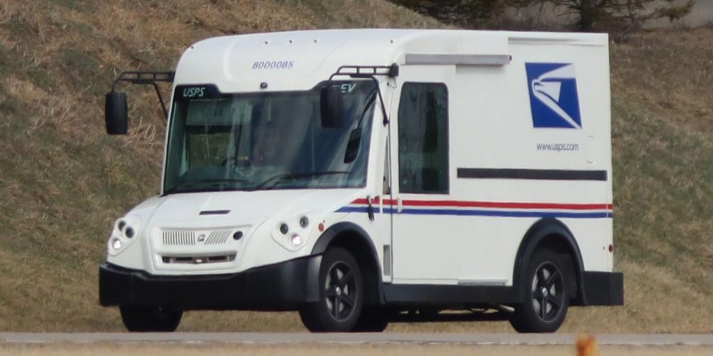 USPS announces postal fleet replacement contract, doesn’t even go all-electric - Top Tech News