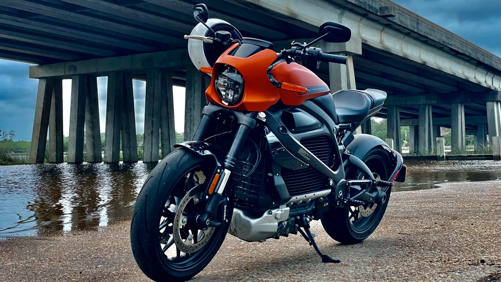 LiveWire: How the electric Harley-Davidson motorcycle performs from a ...