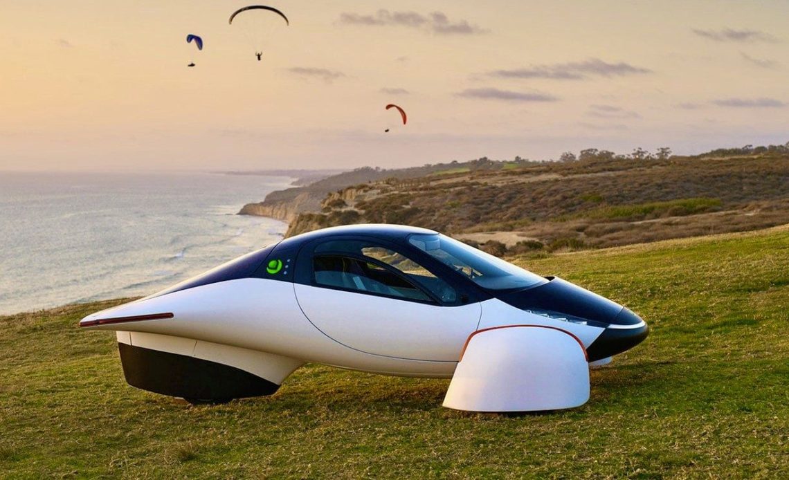 Aptera shows off its ultra-futuristic solar-powered Sol electric ...