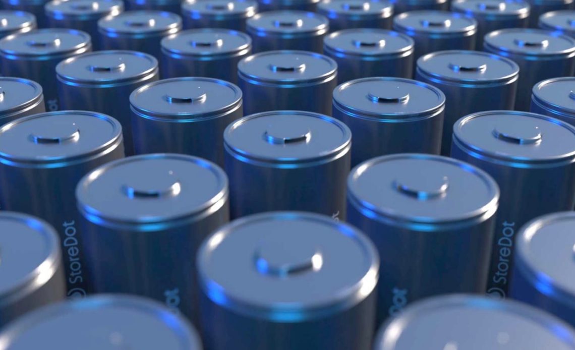 StoreDot unveils Tesla-like 4680 battery cells they claim can charge in ...