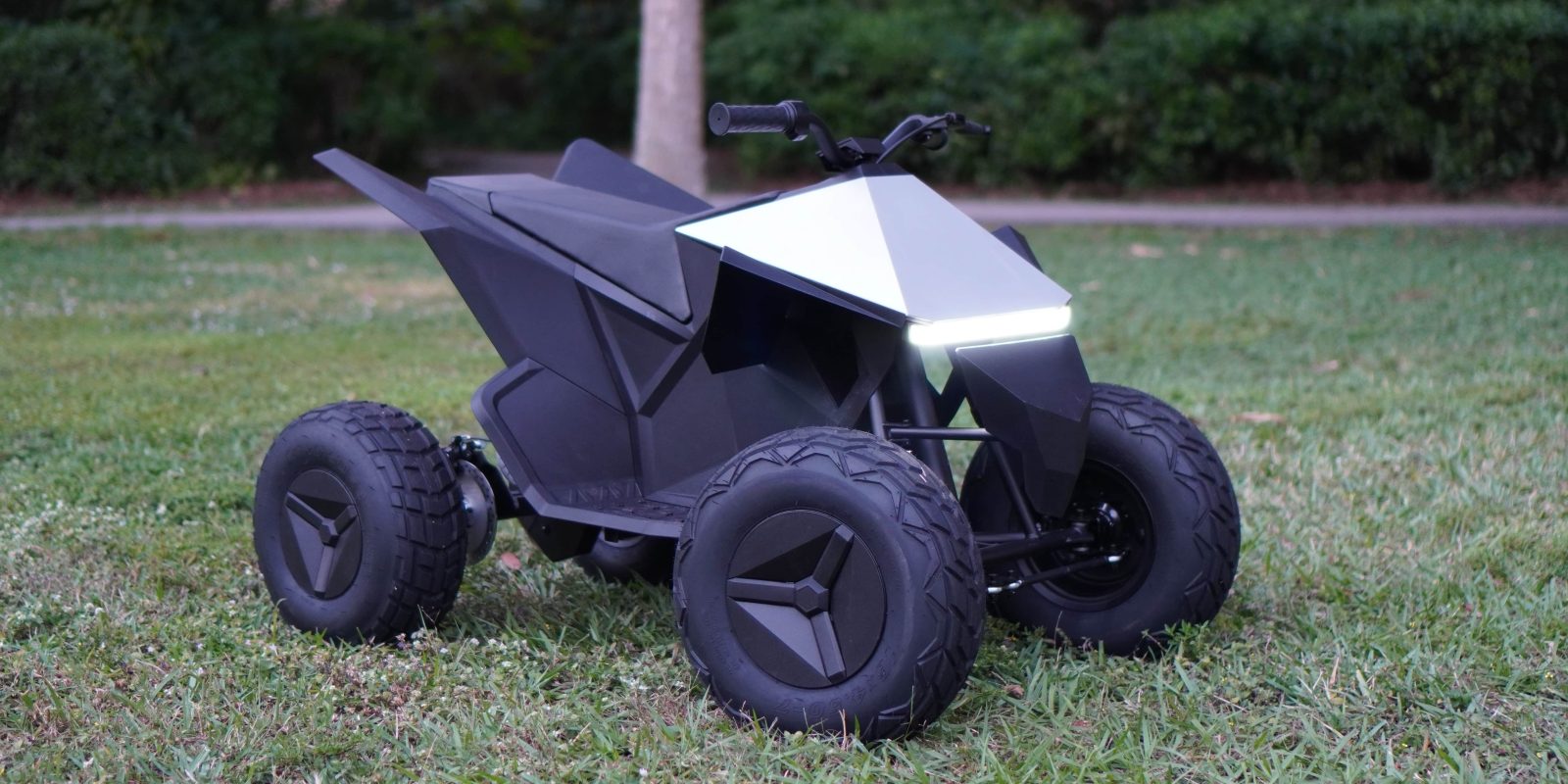 Tesla Cyberquad for Kids review: A mini electric ATV that’s so much fun ...