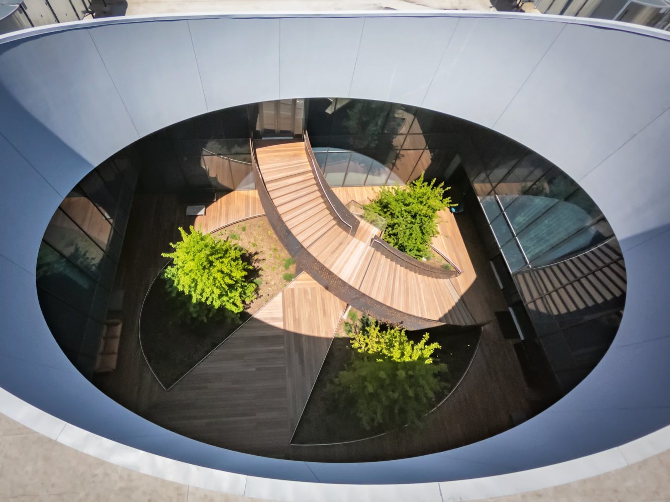 New Google Sunnyvale office has a real-life ‘Oculus’ and is world’s ...