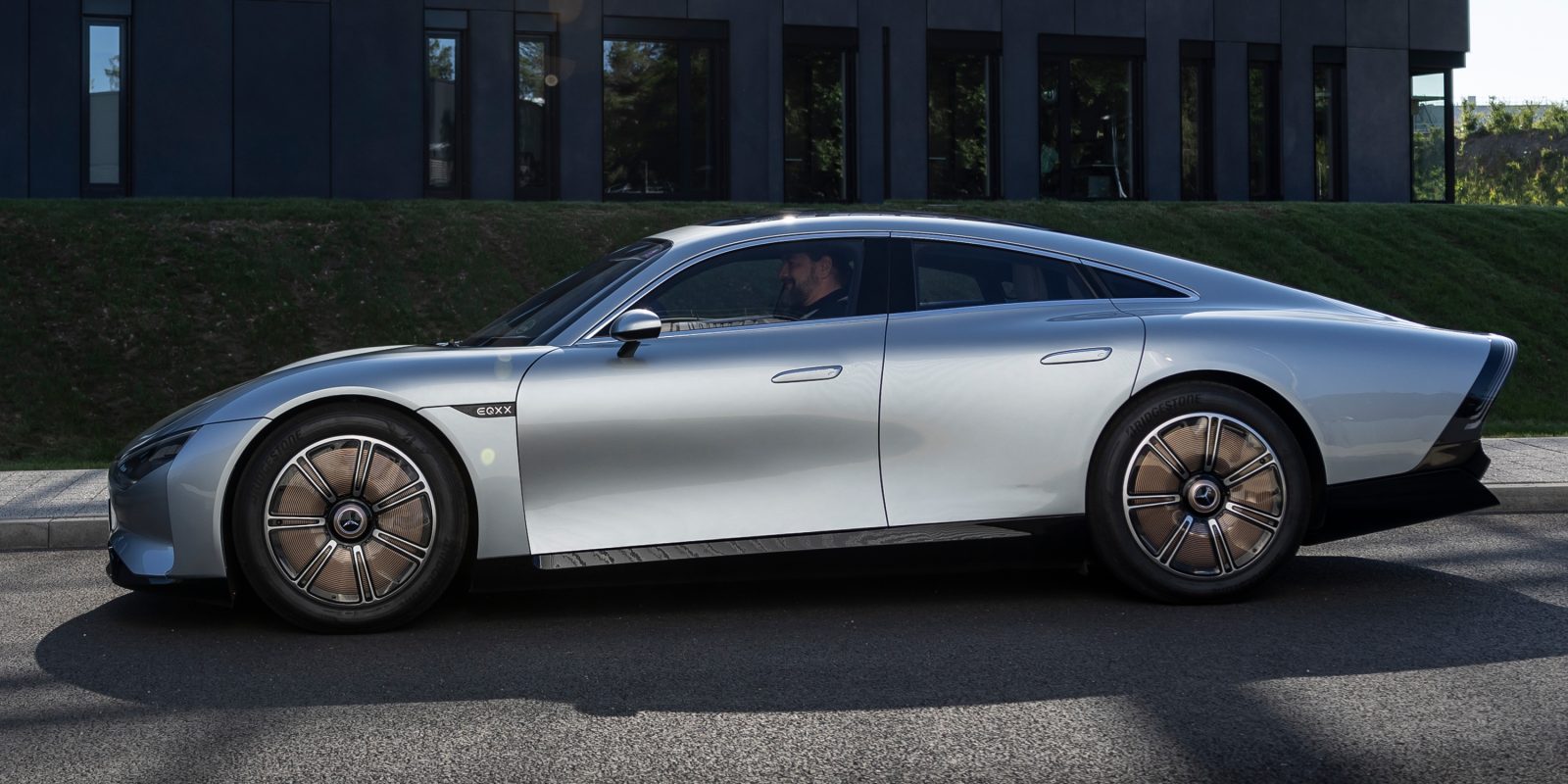 Mercedes EQXX drive, hypermiling the 750-mile solar prototype engineers ...