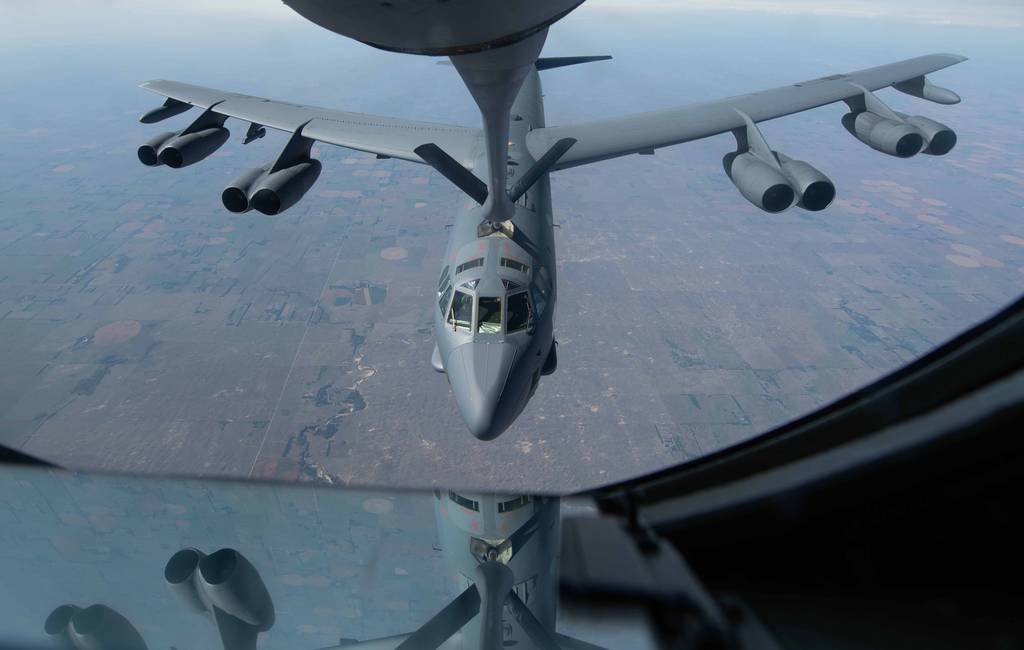 US Air Force eyes September for next phase of re-engining B-52 bombers - Top Tech News