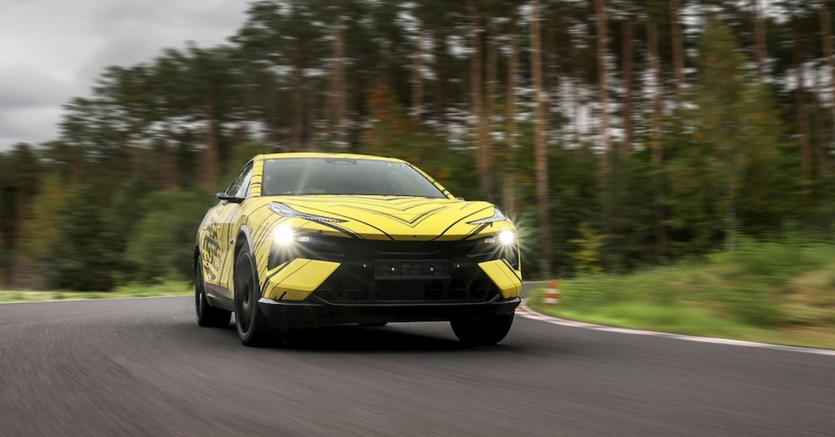 "Lotus Eletre SUV vs Tesla Model X Plaid: Battle of 900hp electric beasts
