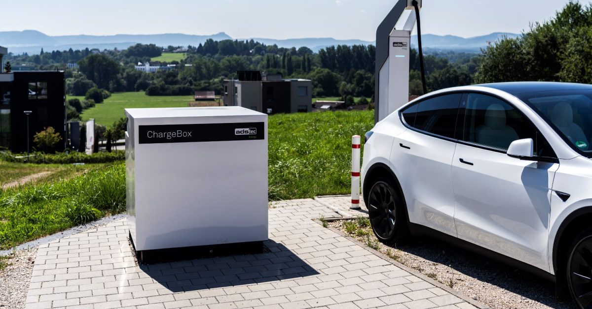 1,000 ultra-fast EV chargers are coming to city centers in the US and ...