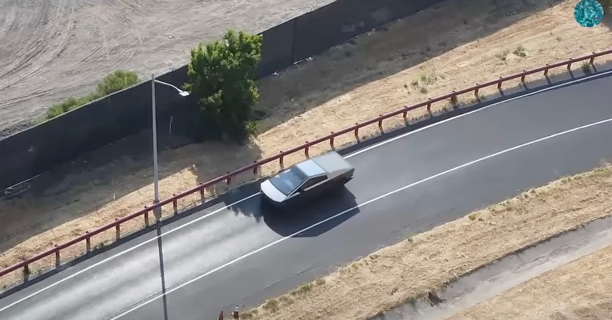 Watch Tesla test Cybertruck's likely final version on its own test ...
