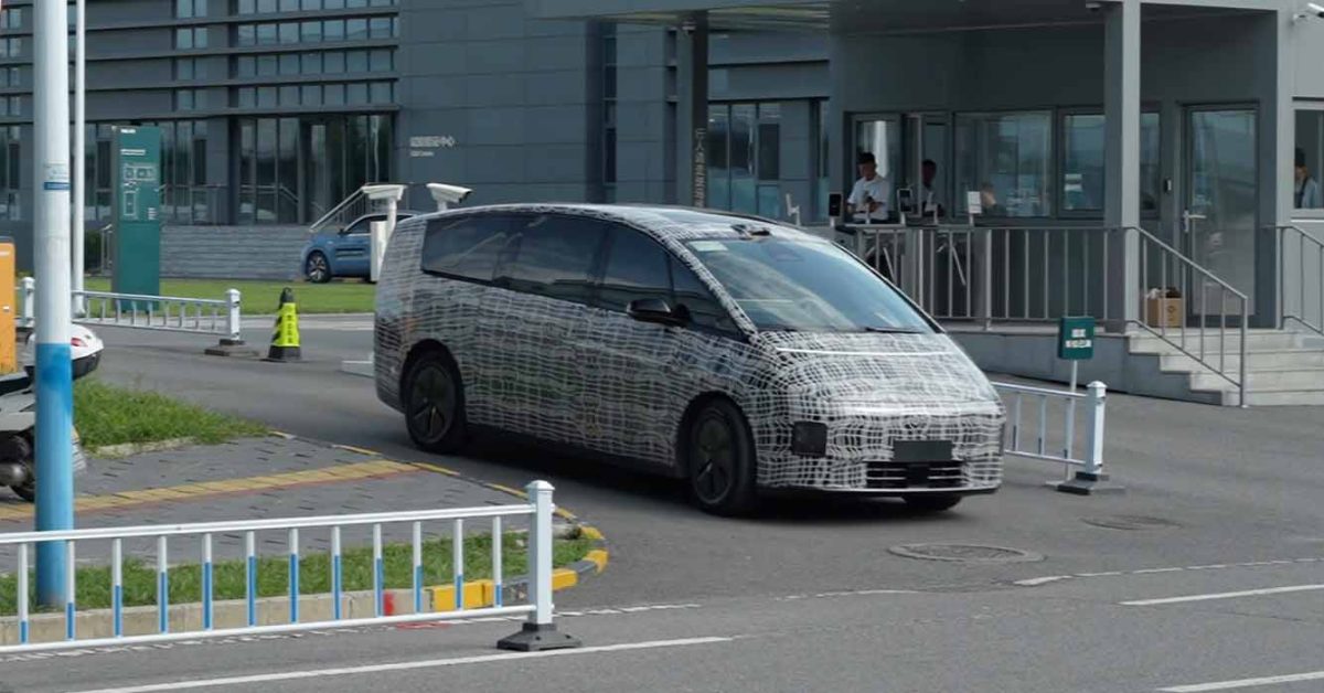 Blogger captures first glimpse of Li Auto's first-ever BEV, and it is ...