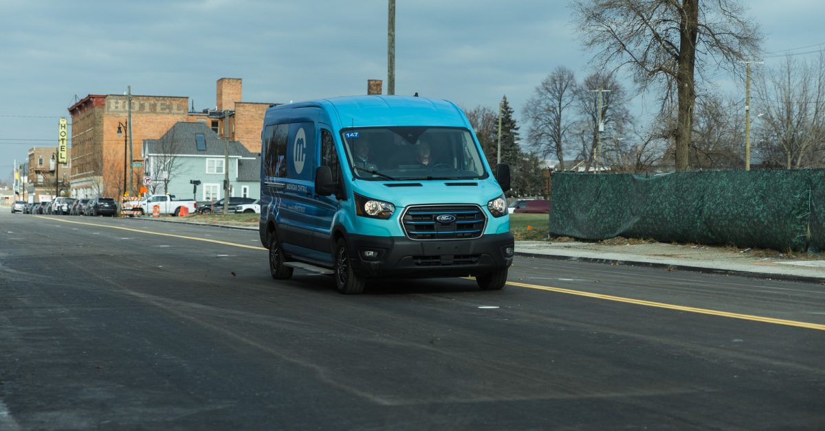 Michigan installs the US's first wireless EV charging public roadway ...